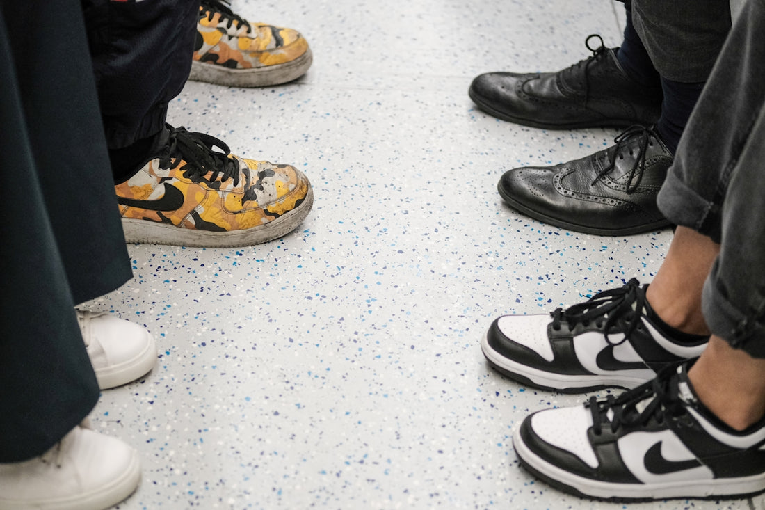 Hoe vallen populaire sneakers qua maat en waar moet je op letten ...